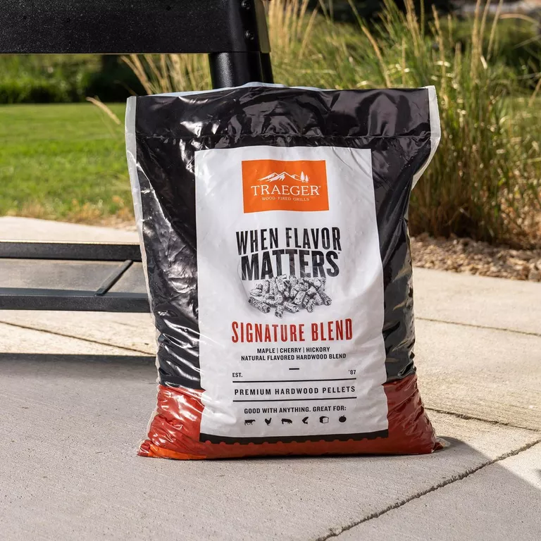 Traeger Signature Blend - Wood Pellet Reviews